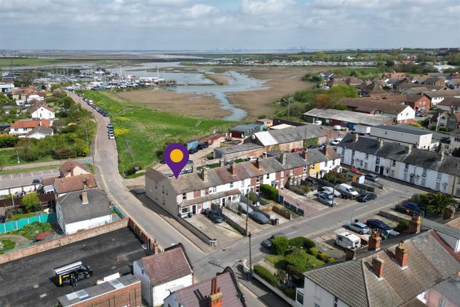 Alfred Terrace, Walton On The Naze CO14, 4 bedroom end terrace house ...