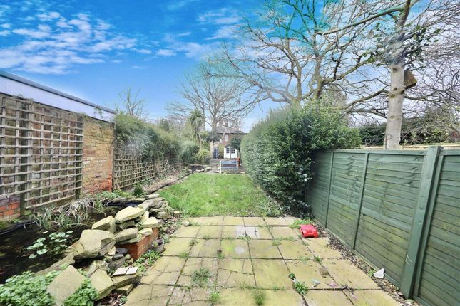 Park Avenue, Princes Avenue, Hull HU5, 3 bedroom terraced house for ...