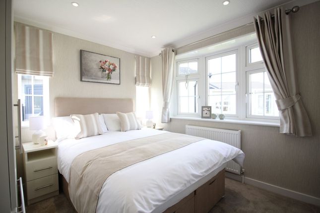 Squires Drive, Killarney Park, Arnold, Nottingham NG6, 2 bedroom mobile ...
