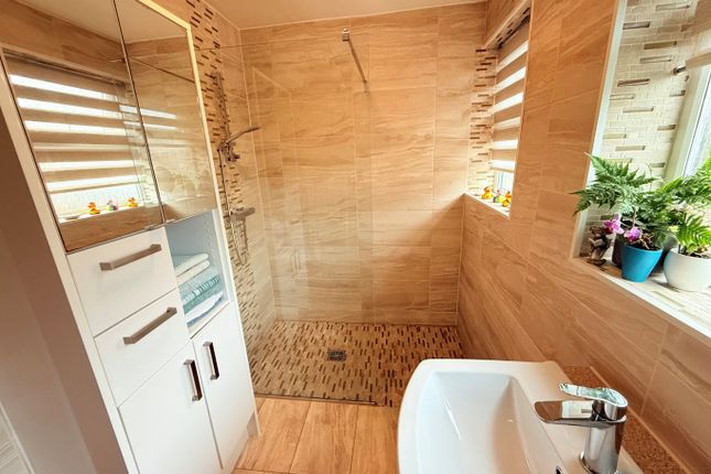 Dane Ridge, Duston, Northampton NN5, 2 bedroom semi-detached bungalow ...