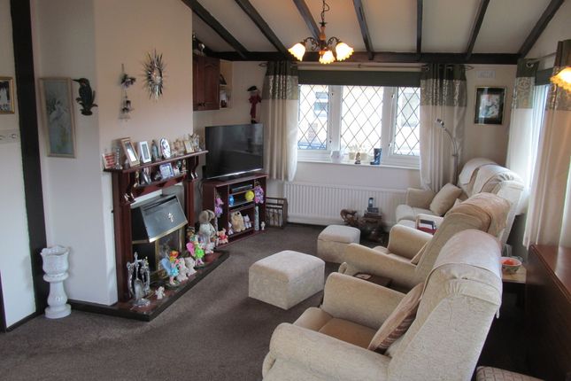 2 bed mobile/park home for sale in Cudworth Park (Ref 6000), Newdigate ...
