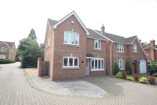 Cavell Way, Knaphill, Woking GU21, 4 bedroom detached house for sale ...