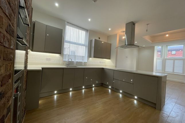 Balls Road, Oxton, Wirral CH43, 2 bedroom flat to rent - 66682693 ...