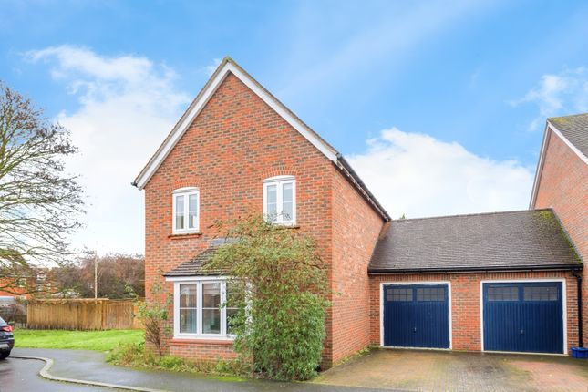 Staggs Road, Thame OX9, 3 bedroom link-detached house for sale ...