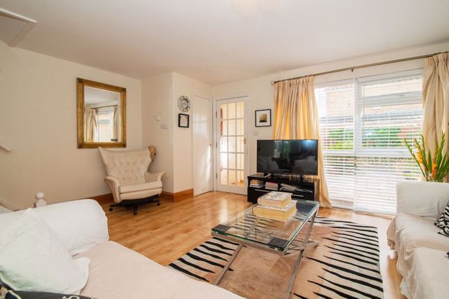 Buckingham Gardens, West Molesey KT8, 3 bedroom terraced house for sale ...