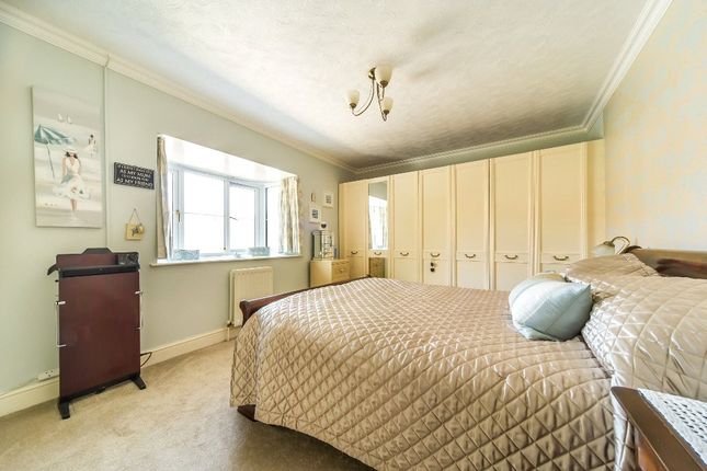 Upnor Road, Lower Upnor, Kent ME2, 4 bedroom semi-detached house for ...