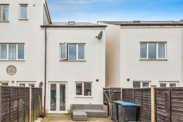 Macdonald Lane, Witney OX29, 3 bedroom semi-detached house for sale ...