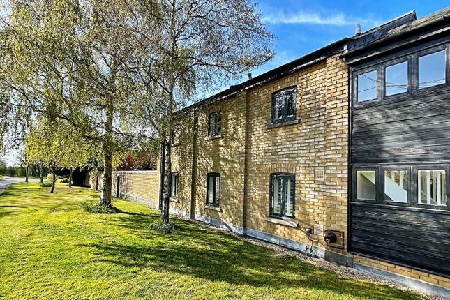 Threshers Bush, Essex, High Laver CM17, 3 bedroom barn conversion for ...