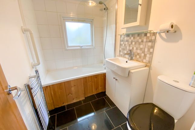 Lammas Drive, Staines-Upon-Thames TW18, land for sale - 69437313 ...