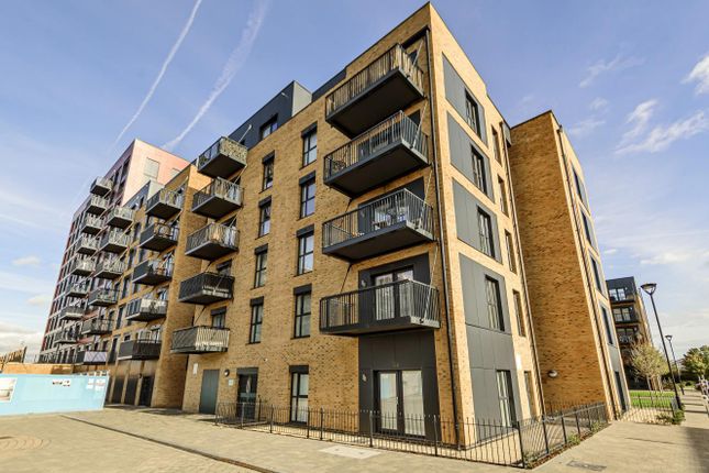 Meridian Way, Southampton SO14, 2 bedroom flat to rent - 69360143 ...