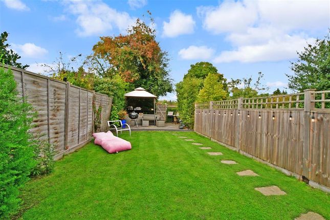 Framfield Road Uckfield East Sussex Tn22 2 Bedroom End Terrace House