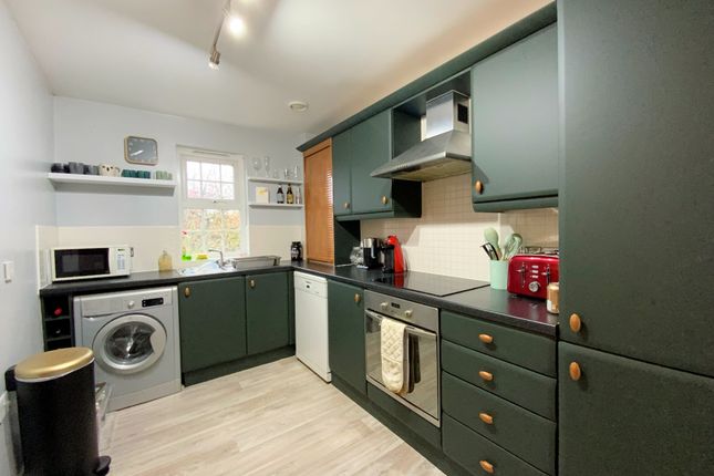 Warren Lane, Witham St. Hughs, Lincoln LN6, 2 bedroom flat for sale ...