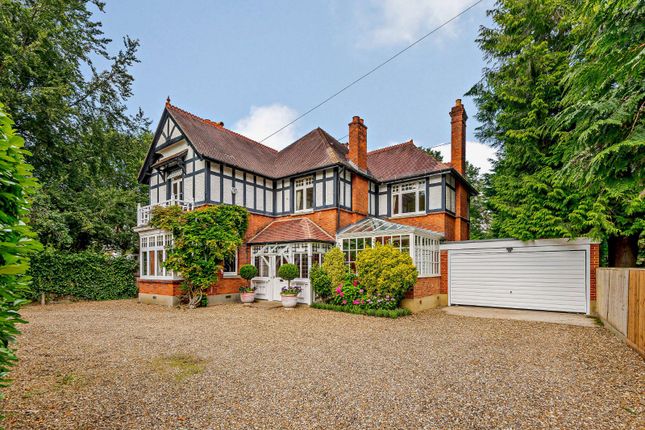 Houses for Sale in Ray Park Avenue, Maidenhead SL6 - Ray Park Avenue ...
