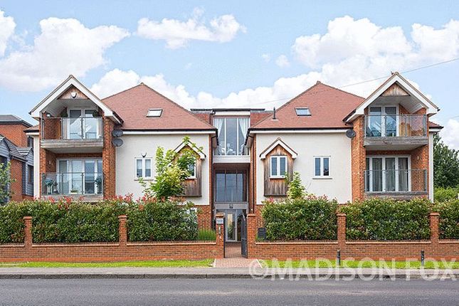 Homes for Sale in Manor Road, Chigwell IG7 - Buy Property in Manor Road ...