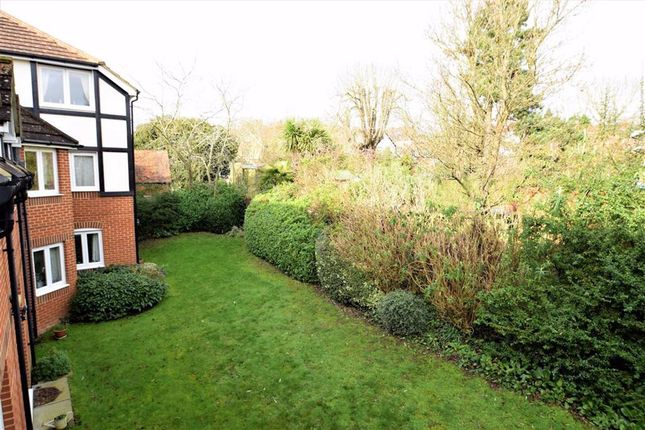 Priory Court, Priory Avenue, Reading RG4, 1 bedroom flat for sale ...