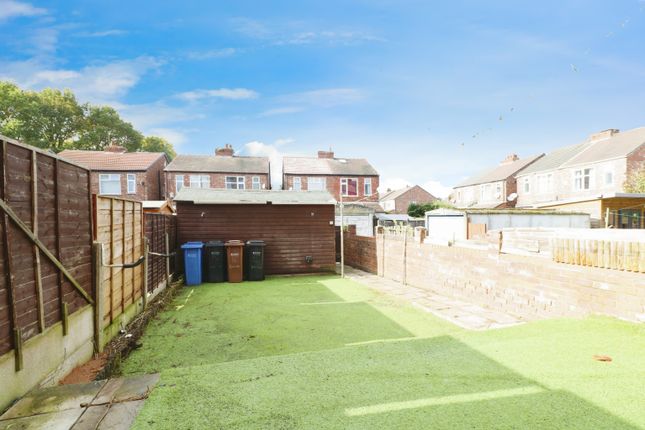 Bird Hall Lane, Stockport, Greater Manchester SK3, 3 bedroom end ...