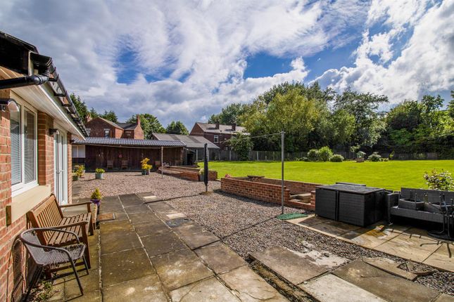 Lingwell Gate Lane, Lofthouse, Wakefield WF3, 4 bedroom detached house ...