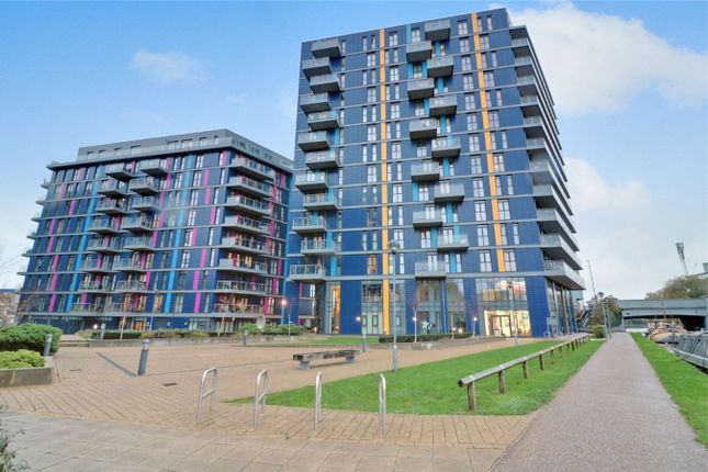 1 bed detached house for sale in Hatton Road, Wembley HA0 - Zoopla