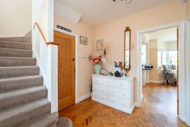 Anne Boleyn's Walk, Cheam, Sutton, Surrey SM3, 3 bedroom semi-detached ...