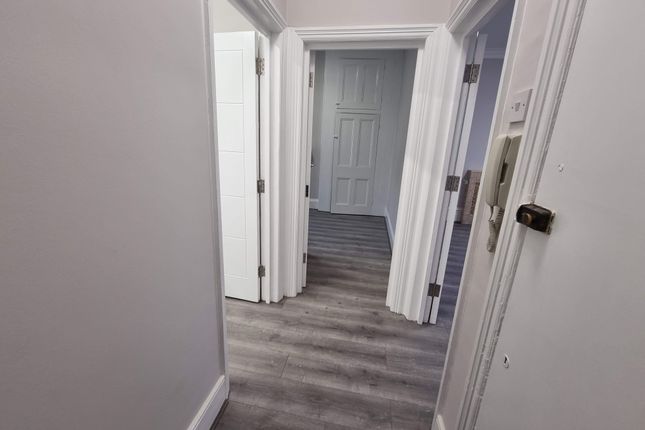 Essendine Road, Maida Vale, London W9, 2 bedroom flat to rent ...