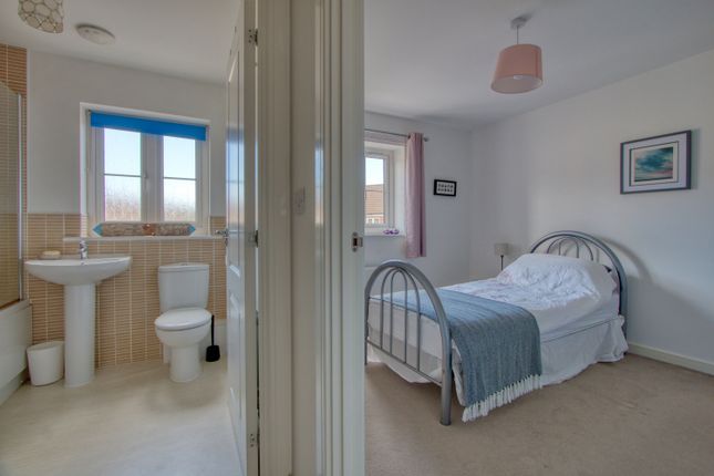 144 Mill House Road, Norton Fitzwarren, Taunton TA2, 4 bedroom end ...