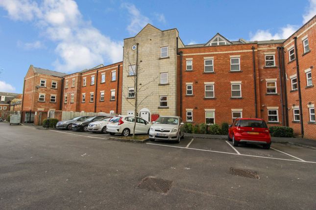Godwin Court, Old Town, Swindon SN1, 2 bedroom flat to rent - 65280617 ...