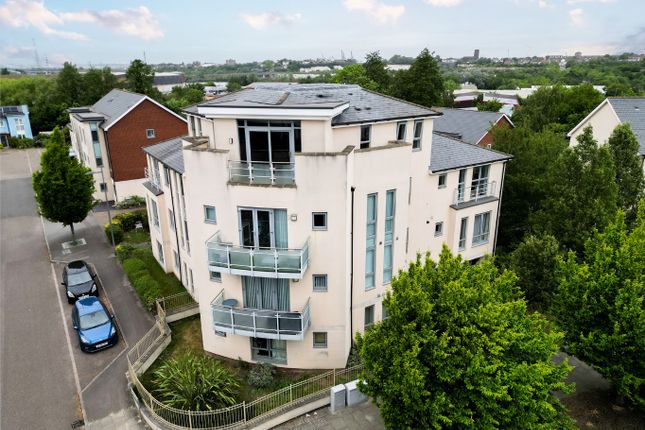 Springhead Parkway, Northfleet, Gravesend, Kent DA11, 2 bedroom flat ...