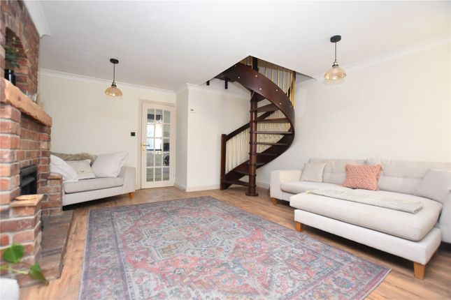 3A Ailsa Dell, Howley Mill Lane, Batley, West Yorkshire WF17, 2 bedroom ...