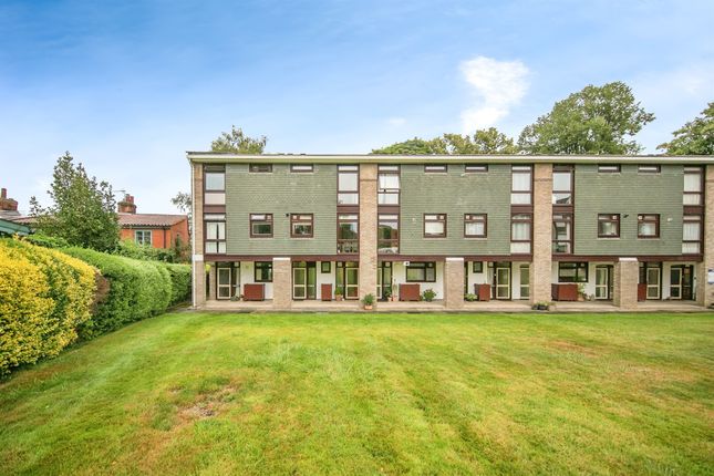 Sproughton Court, Sproughton, Ipswich IP8, 2 bedroom maisonette for ...