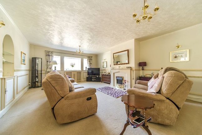 Upnor Road, Lower Upnor, Kent ME2, 4 bedroom semi-detached house for ...