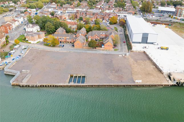 Centenary Quay, Woolston, Southampton, Hampshire SO19, warehouse to let ...