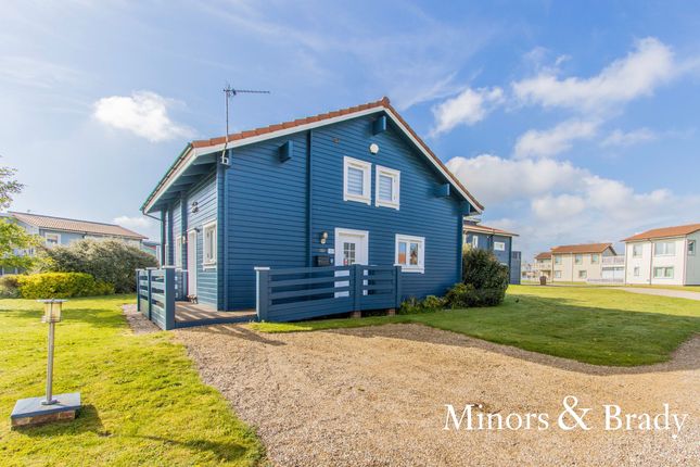 Fritton, Great Yarmouth NR31, 2 bedroom detached house for sale ...