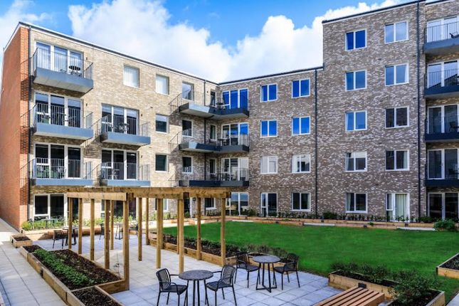 East Hertfordshire, 3Fu, UK CM23, 1 bedroom flat to rent - 69102149 ...