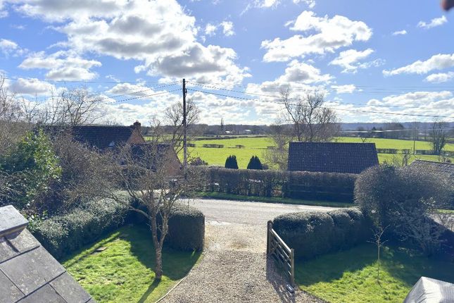 Mill Road, Worton, Devizes, Wiltshire SN10, 3 bedroom detached house ...