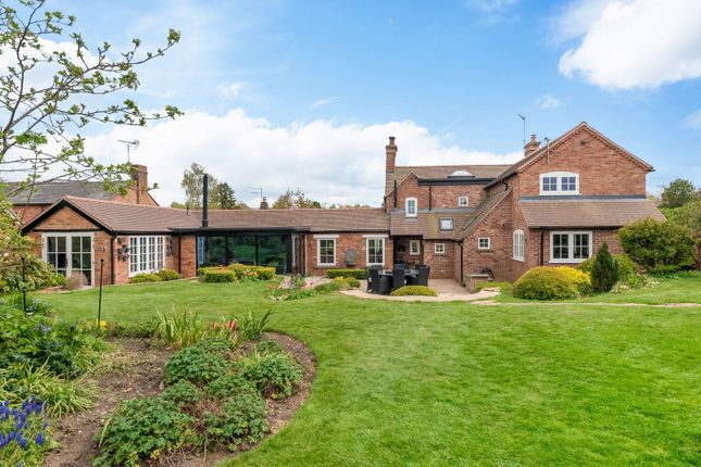 Cobblers Cottage, The Green, Snitterfield CV37, 4 bedroom detached ...