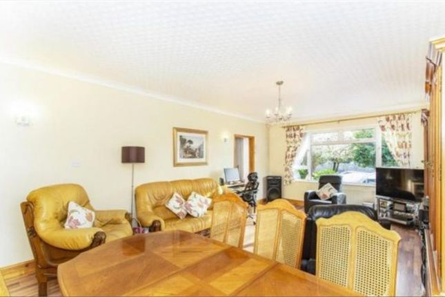 Brook Street, Raunds, Wellingborough, Northamptonshire NN9, 3 bedroom ...