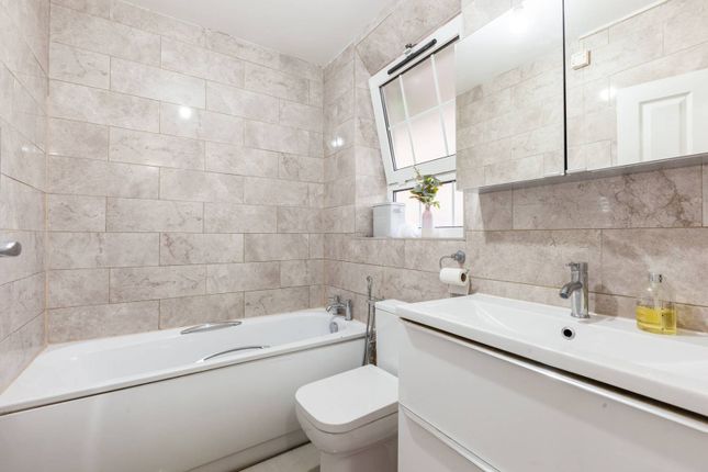 Brune House, Bell Lane, Aldgate, London E1, 3 bedroom flat for sale ...