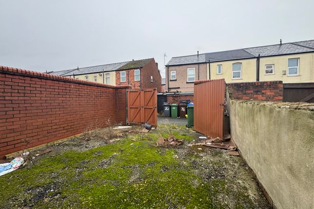 124 Walthew Lane, Platt Bridge, Wigan, Lancashire WN2, 4 bedroom end ...