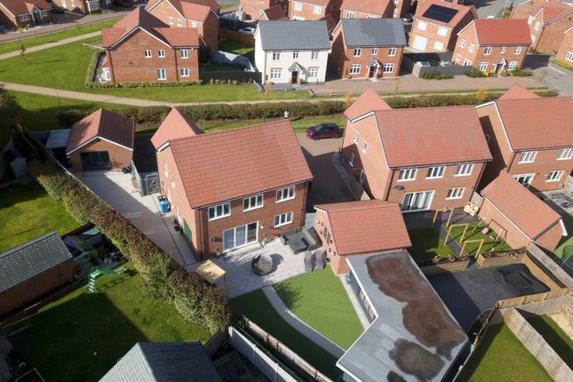 Elder Avenue, Essington, Wolverhampton WV11, 5 bedroom detached house ...