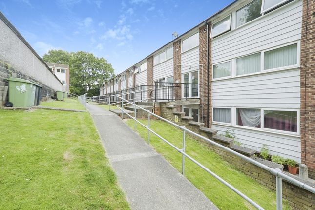 Gledhow Court, Chapel Allerton, Leeds LS7, 2 bedroom flat for sale ...