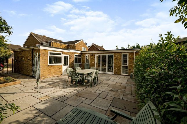 Lent Rise Road, Burnham, Slough SL1, 3 bedroom semi-detached house for ...