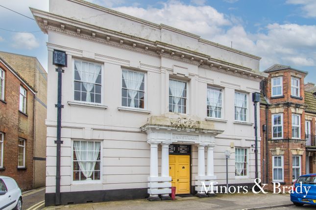 Beach Road, Lowestoft NR32, 2 bedroom town house for sale - 64488227 ...