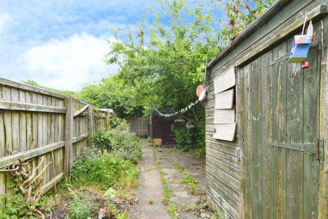 Green Road - Upper Stratton, Swindon SN2, 2 bedroom terraced house for ...