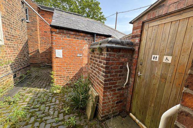 Eardswick Lane, Minshull Vernon, Crewe CW1, commercial property for ...