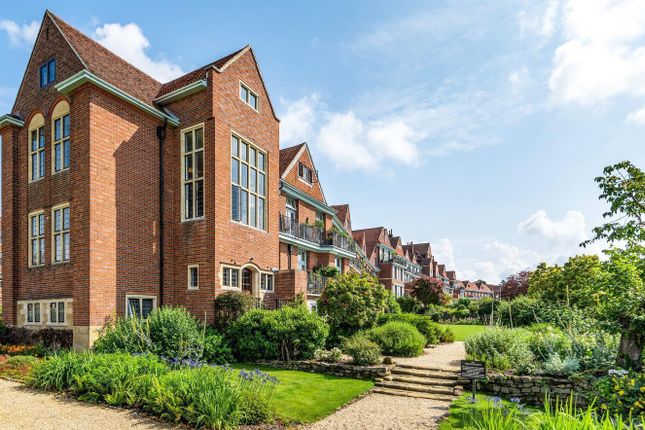 King Edward Vii Apartments, Kings Drive, Midhurst GU29, 2 bedroom flat ...