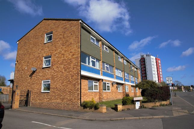 Ditton Road, Slough SL3, 2 bedroom maisonette for sale - 64397888 ...