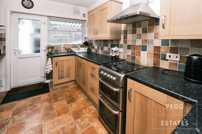 Barton Road, Torquay TQ2, 2 bedroom bungalow for sale - 69126000 ...