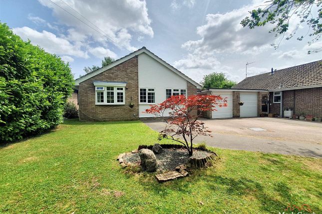 Woodlands Way, Southwater, Horsham RH13, 4 bedroom detached bungalow ...