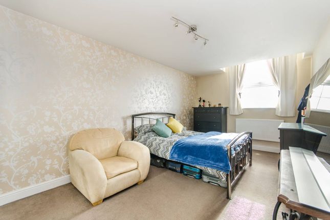Brook Road Dollis Hill London Nw2 2 Bedroom Flat For Sale 61777766