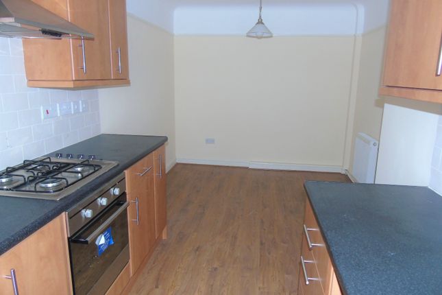 Longview Drive, Huyton L36, 2 bedroom flat to rent - 61709763 ...